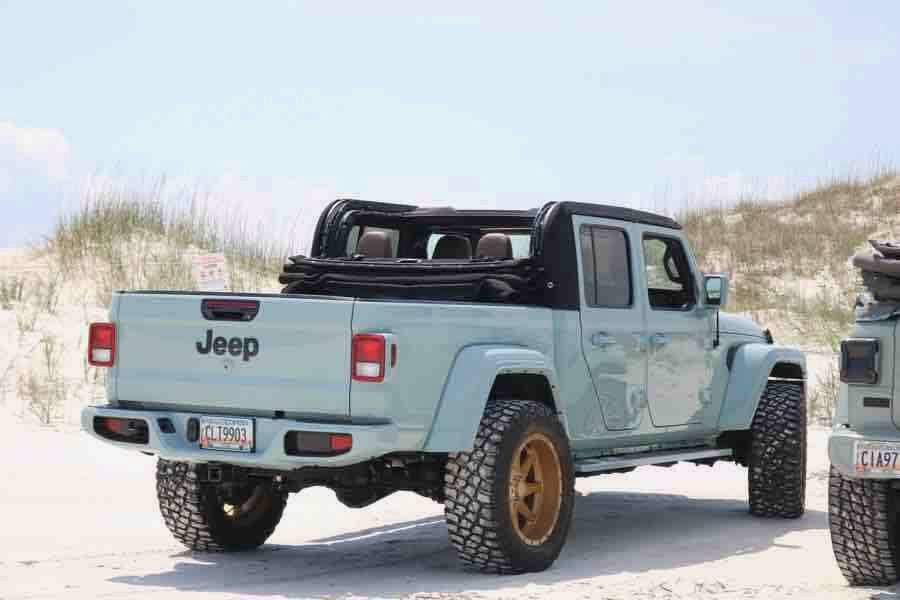 Shop the Jeep eTop