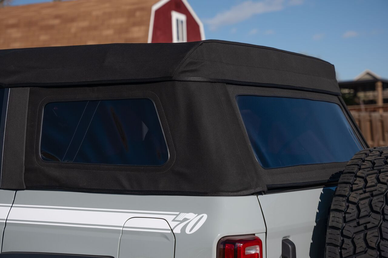 Shop the Jeep eTop