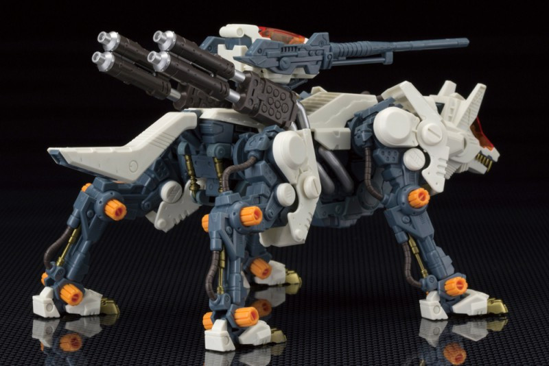 HMM ZOIDS RHI-3 Command Wolf Repackage Ver. 1/72 Plastic Model
