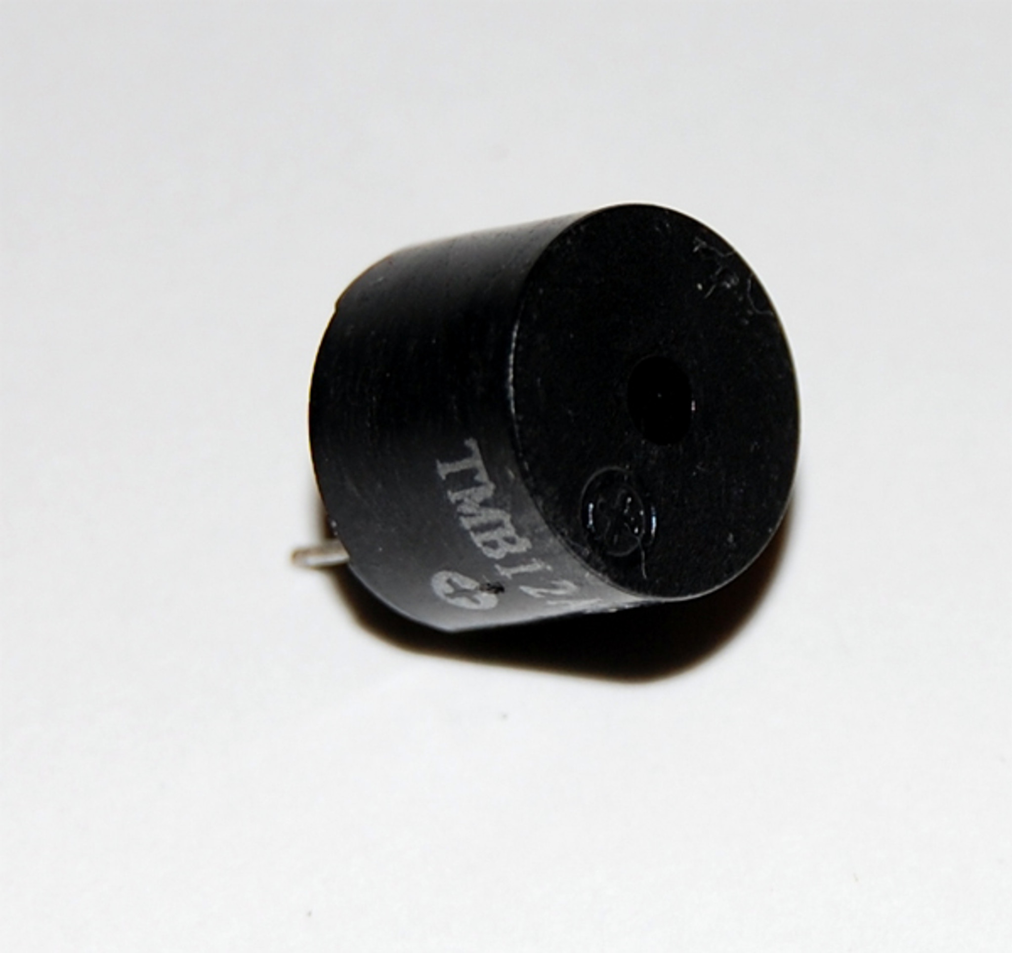 Buzzer - PC Mount 12mm 2.048kHz, 5V