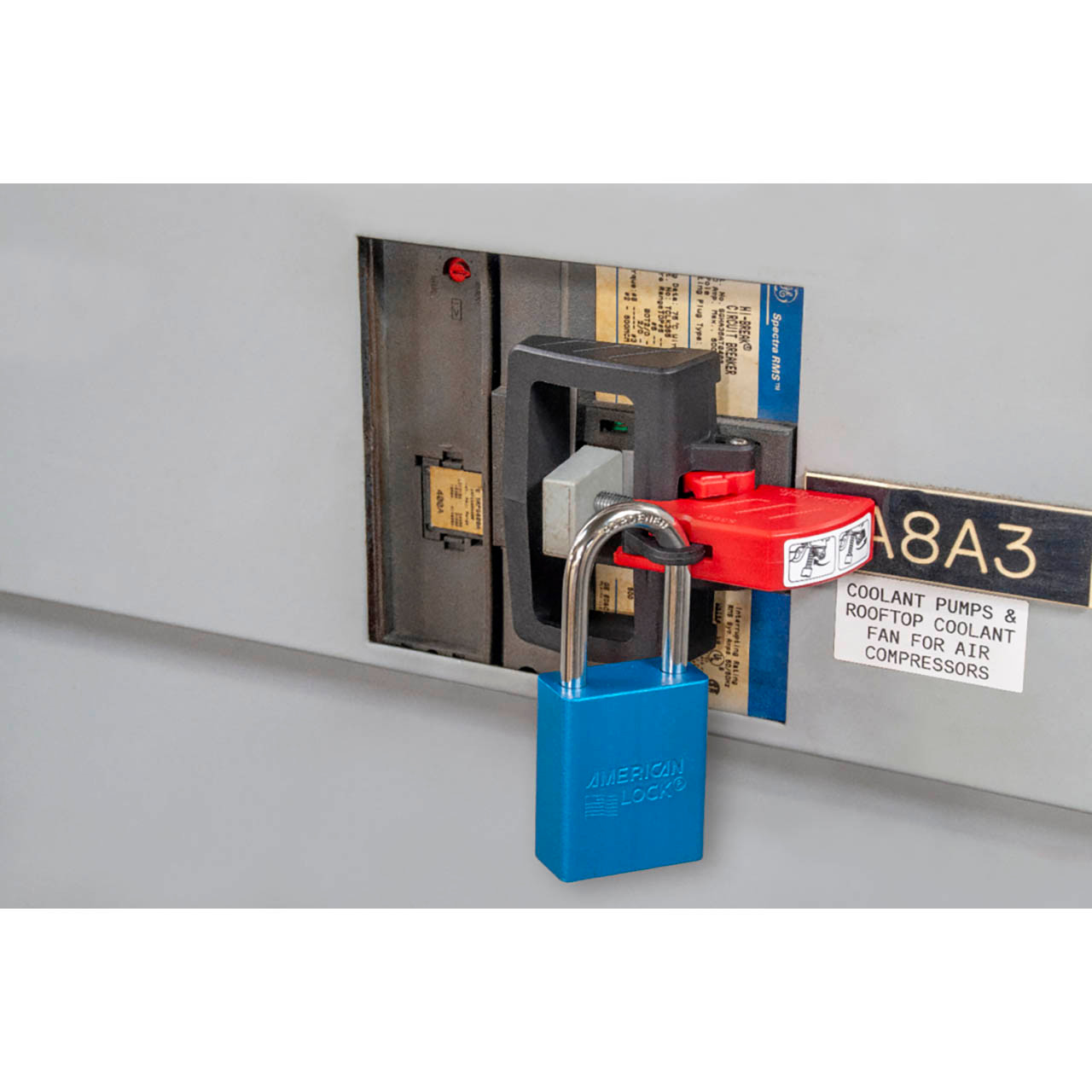 Master Lock S3823 Grip Tight Plus Circuit Breaker Lockout, Oversized ...