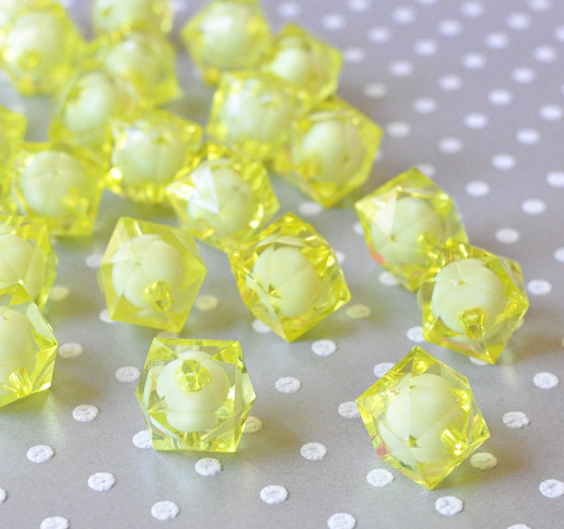 20mm Lemon yellow ice cube faceted acrylic beads