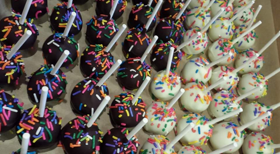 Mini Cake Pops - Maggie & Molly's Sweet Life
