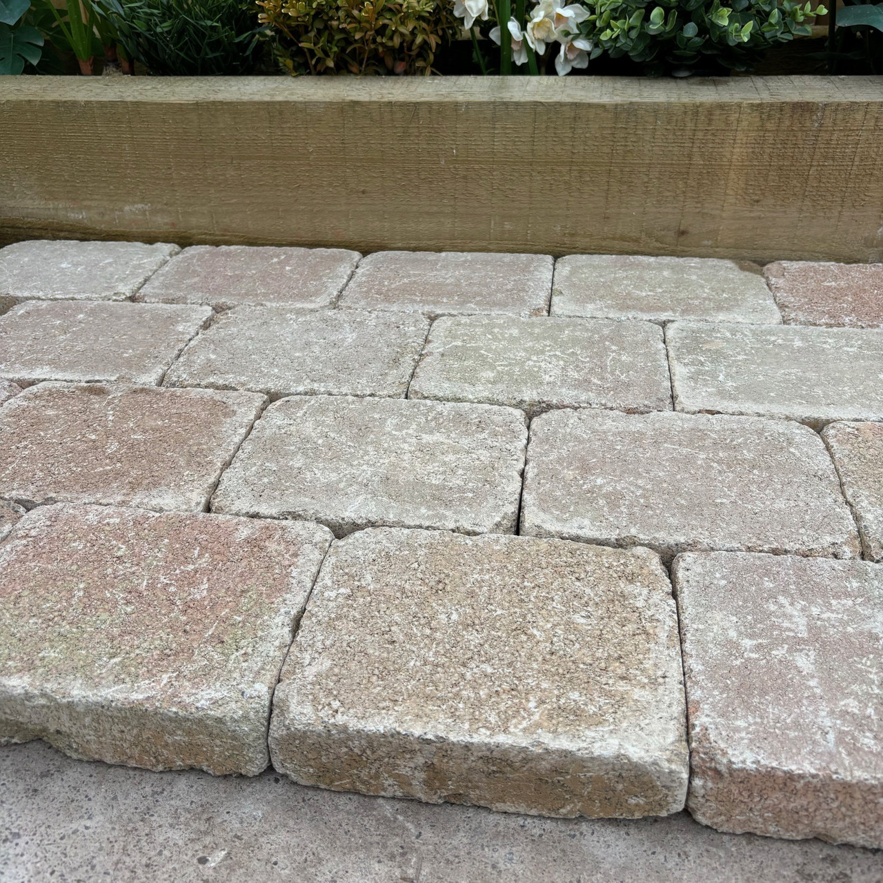 AG Country Cobble Burren Block Paving 200x150x50mm (per m2)