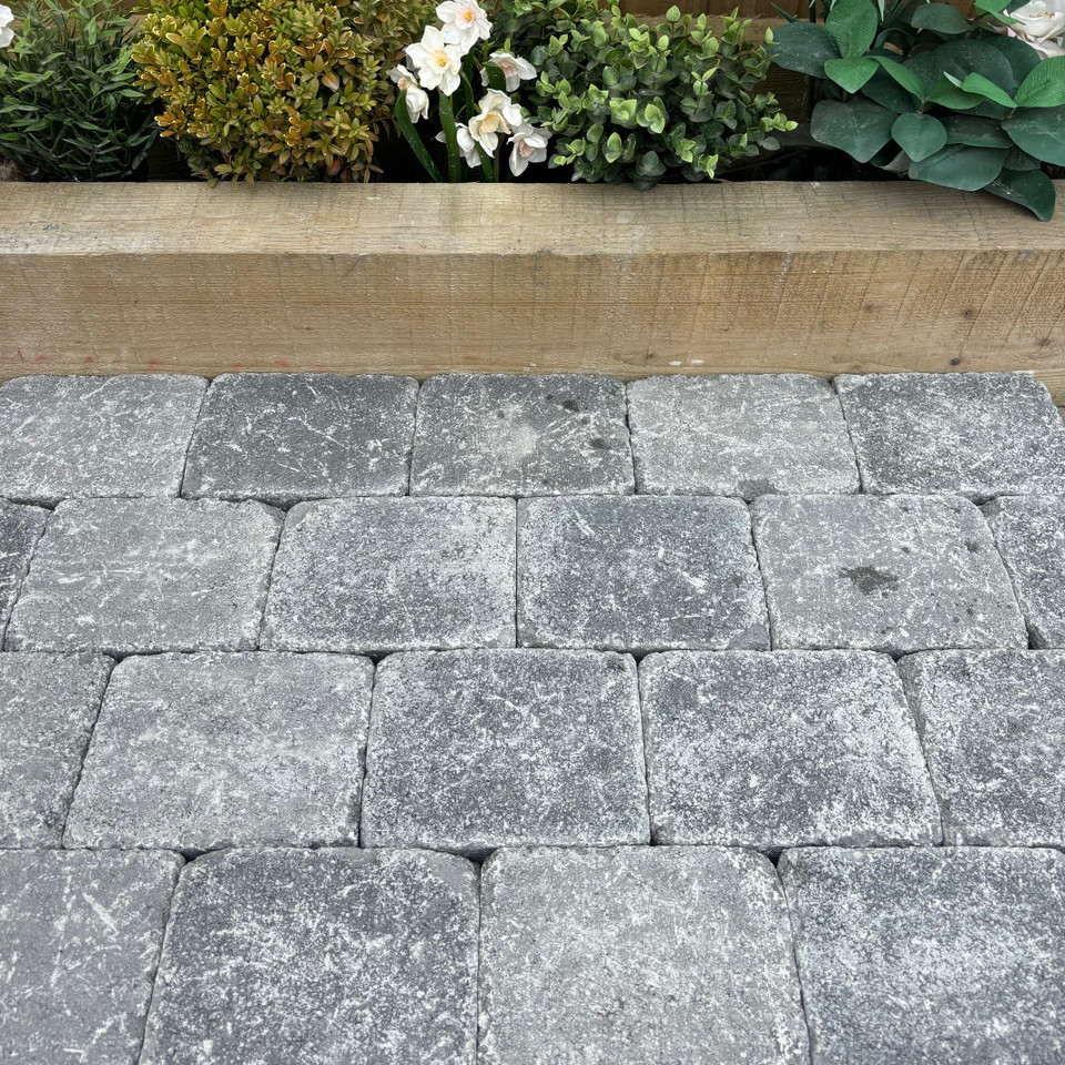 AG Country Cobble Slate 200x150x50mm Block Paving (per m2)
