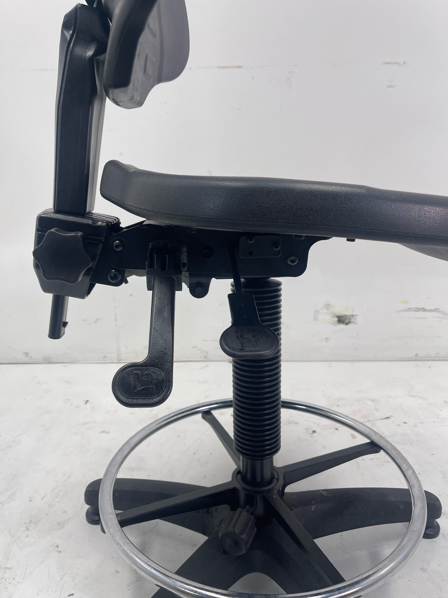 Uline Polyurethane Work Stool | 360° Swivel | USA Lab