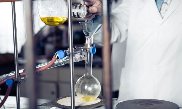 Advantages of Short Path Molecular Distillation - USA Lab