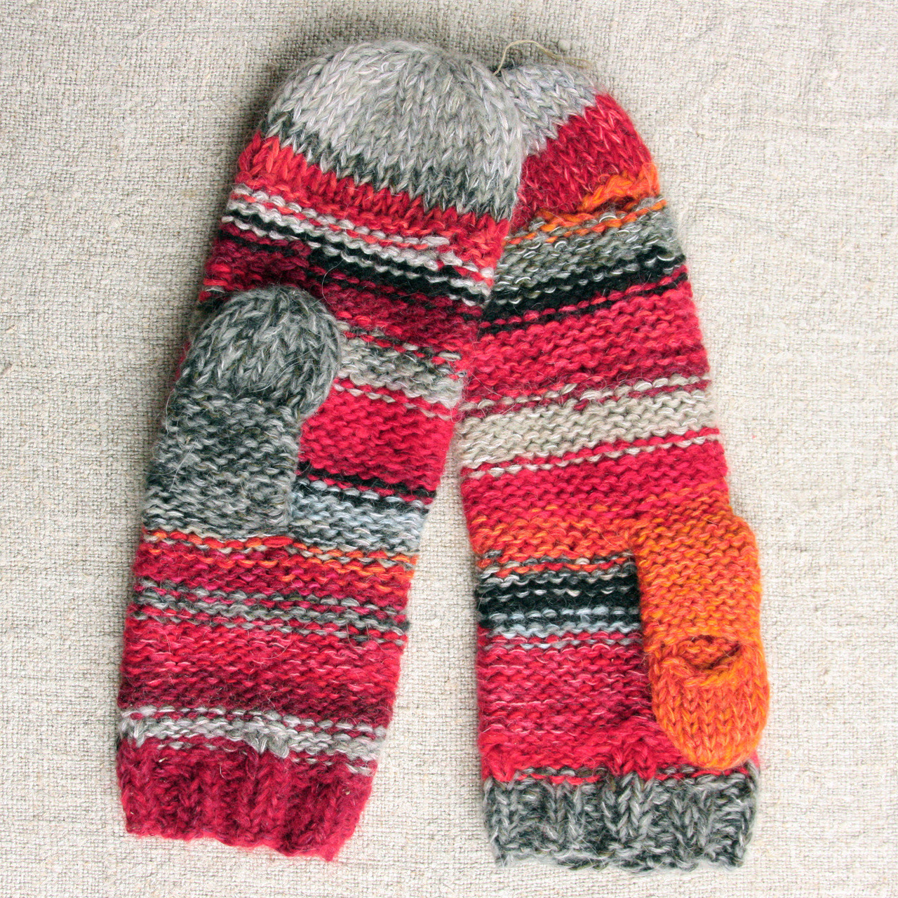 To Ukraine - Fire Smart Phone Mittens - Wrapture by Inese