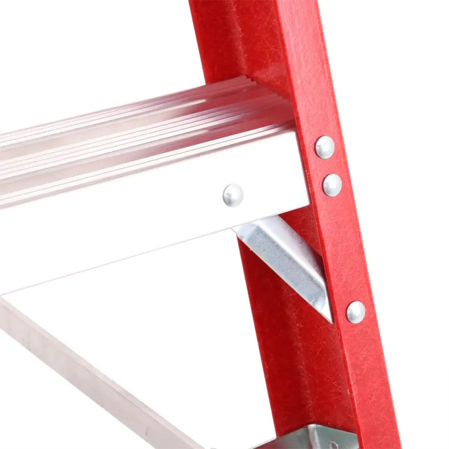 Renegade RIPLAT7 - Fibreglass Platform Ladder 7 Step 2.1m - Toolmart