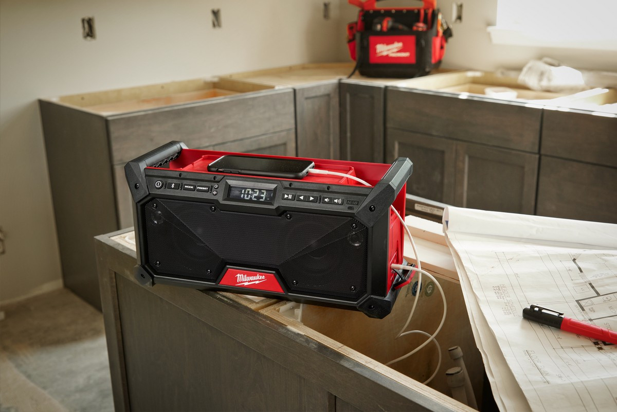 Milwaukee M18JSRDAB20 - 18V Bluetooth Jobsite Radio DAB+ (Tool Only ...