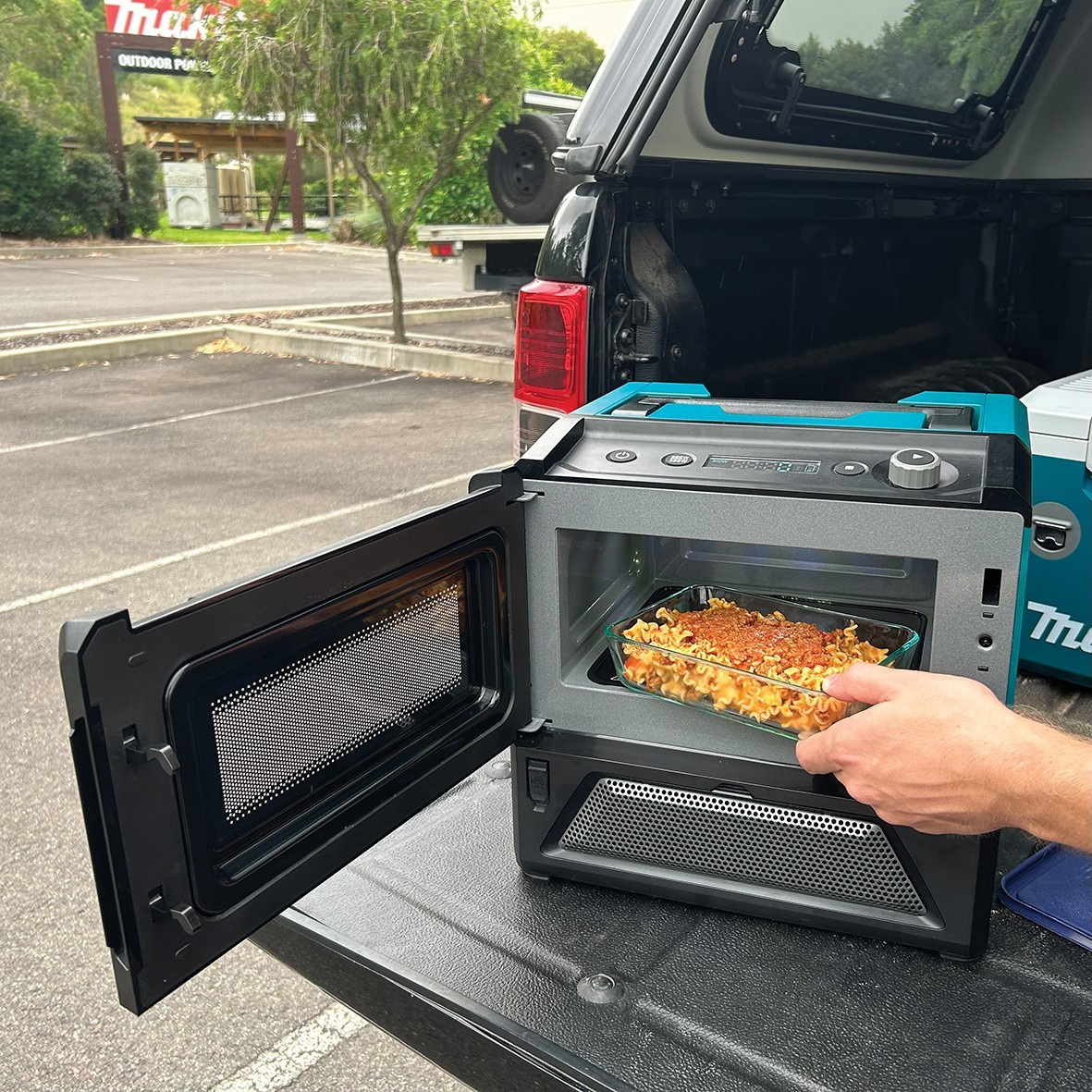 Makita MW001GZ-B - 40V Max Microwave (Tool Only) + Bonus Toastie Maker ...