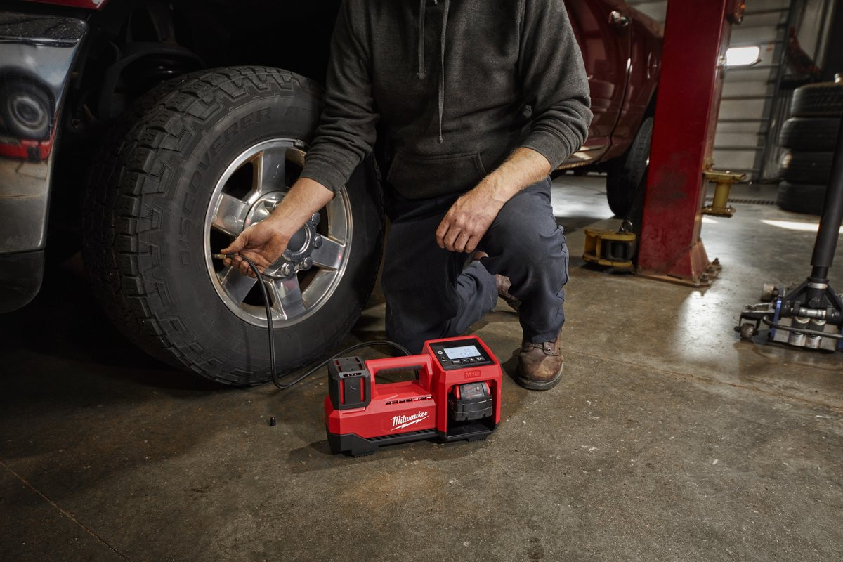 Milwaukee M18BI0 - 18V Inflator (Tool Only) - Toolmart