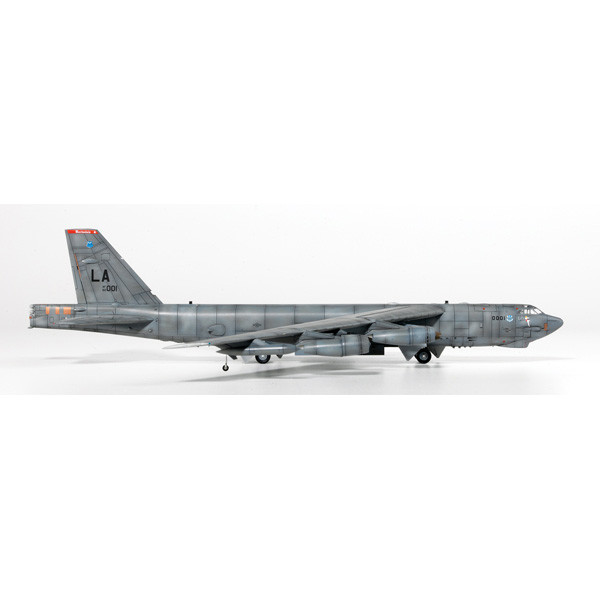 B-52 Stratofortress 1/144 Kit | Historic Aviation - The #1 Source For ...