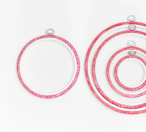 6 inch Red Flexible Hoop by Nurge - MariesCrossStitch.co.uk