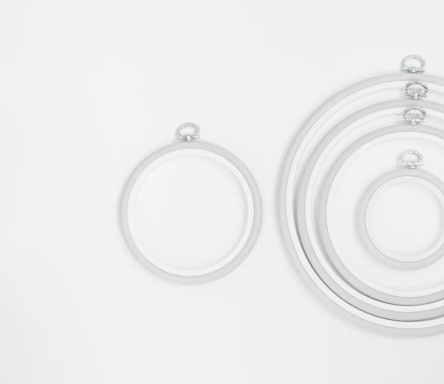 5 inch White Flexible Hoop by Nurge - MariesCrossStitch.co.uk