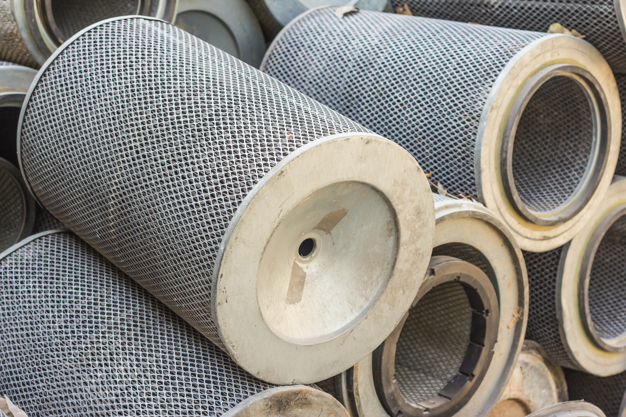 8 Dirty Air Filter Symptoms: How to Know When to Clean Your Air Filter ...
