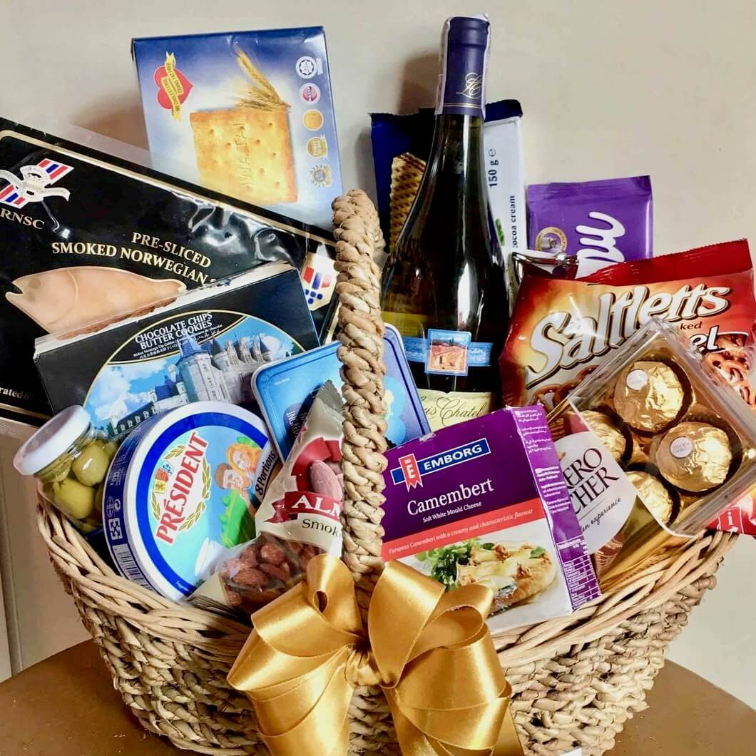 Elevate Your Gifting Game with Gift Baskets from Flower Delivery ...