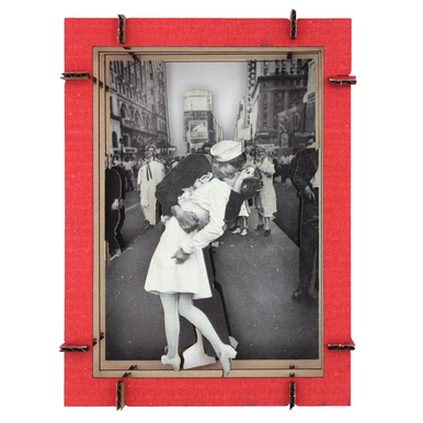 The Kiss Papercraft Kit