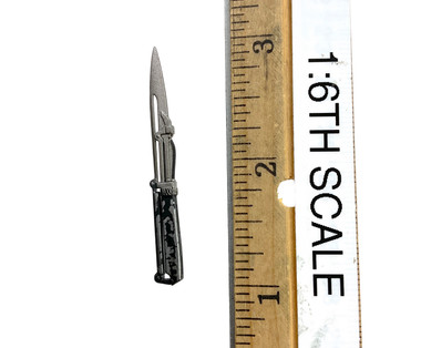 Star Wars The Mandalorian: The Mandalorian & Grogu (Deluxe) - Dagger ...