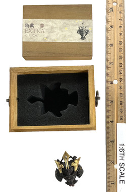 Japanese Style Armor Fanyun - Armor Box w/ Mini-Bust (See Note) - Toy ...