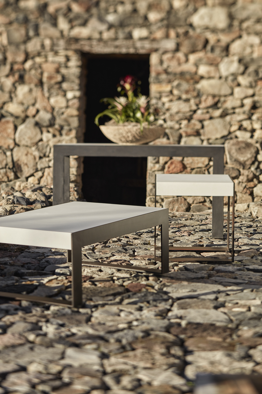 Dalle Side Table
