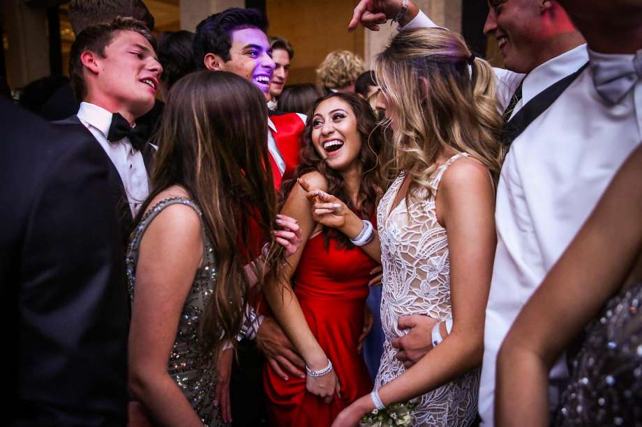 How to Choose Perfect/ Dreamy Prom Date - Annakoo