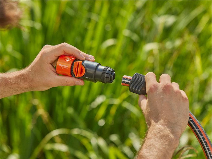 Gardena 19mm Maxi-Flo Hose Connector with Control Valve | The Garden ...