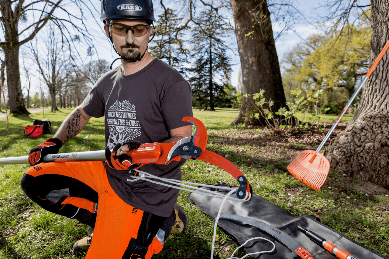 Bahco P34-37 Top Pruners with Triple Pulley Action | The Garden Superstore
