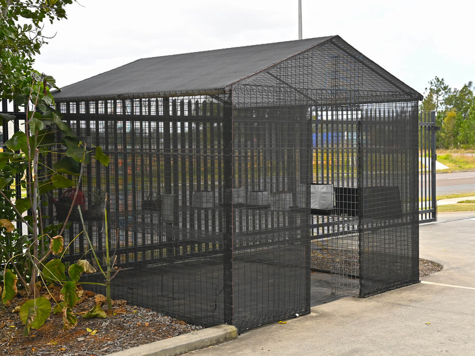 Shadehouses & Tunnelhouses | The Garden Superstore
