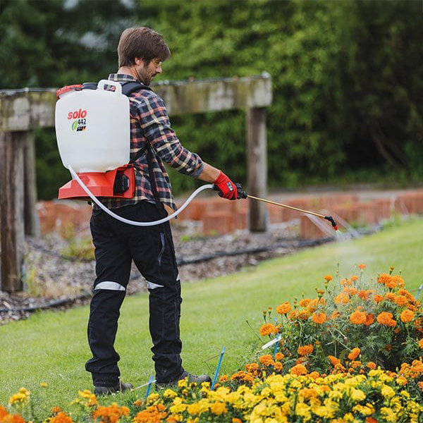 Professional Grade Sprayers – Now Within Reach! - The Garden Superstore