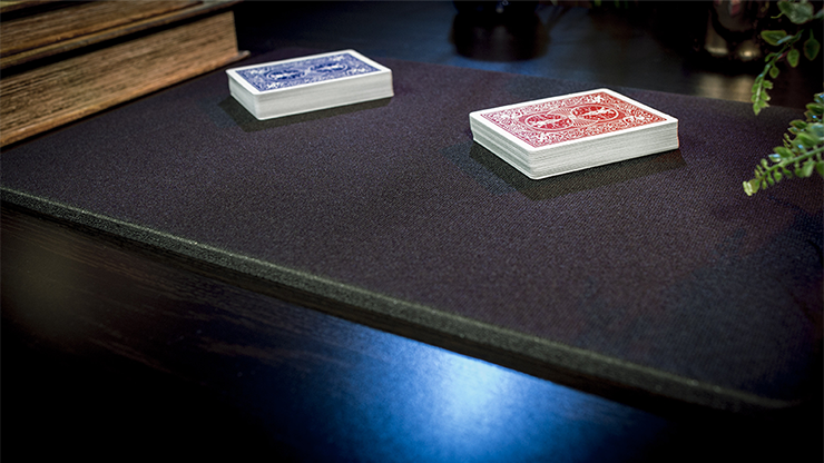 Deluxe Customized Close-up Pad - Magic and Cards