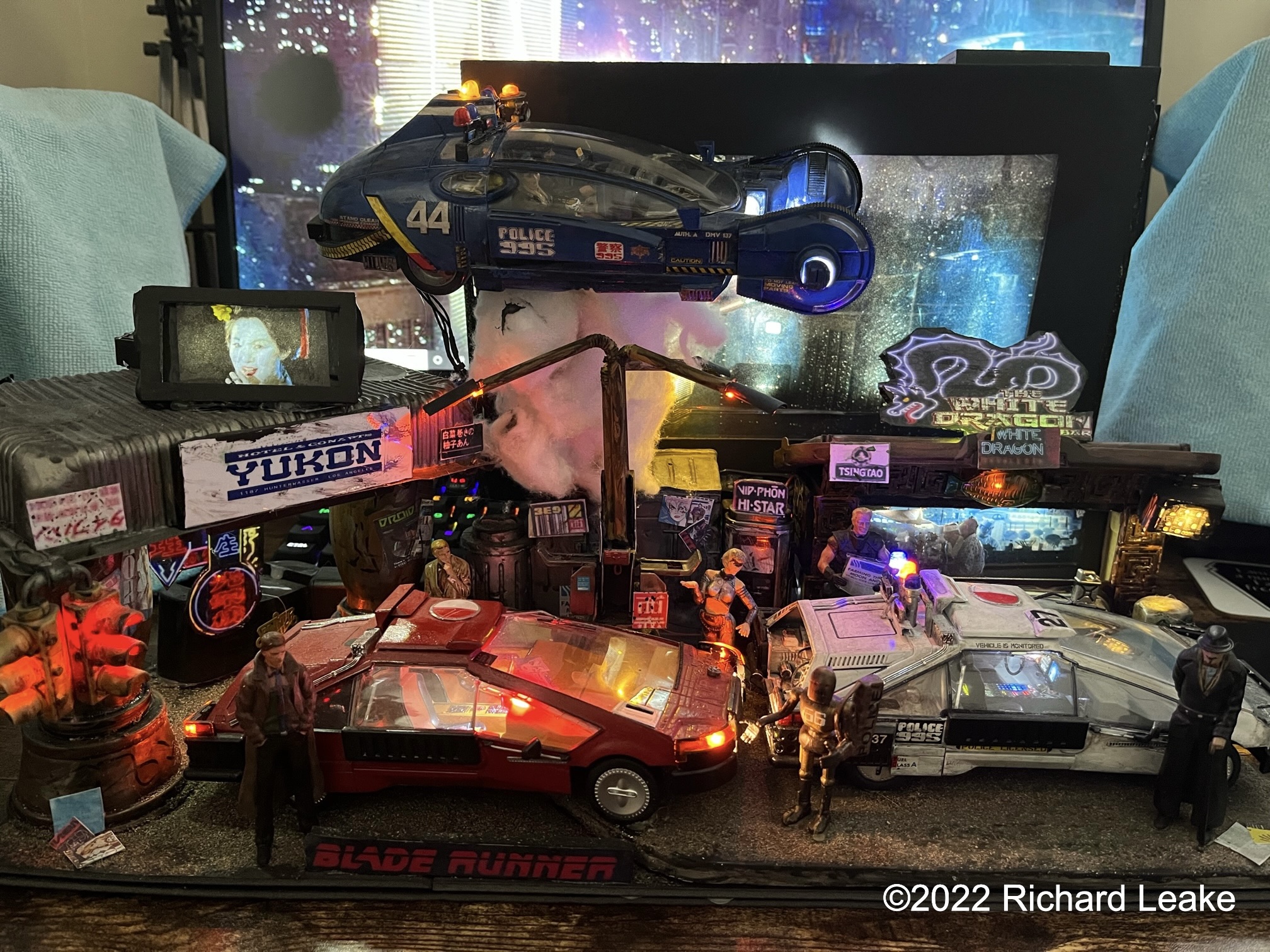 Model Of the Week - Blade Runner Spinner Model Lighting - Small Scale ...