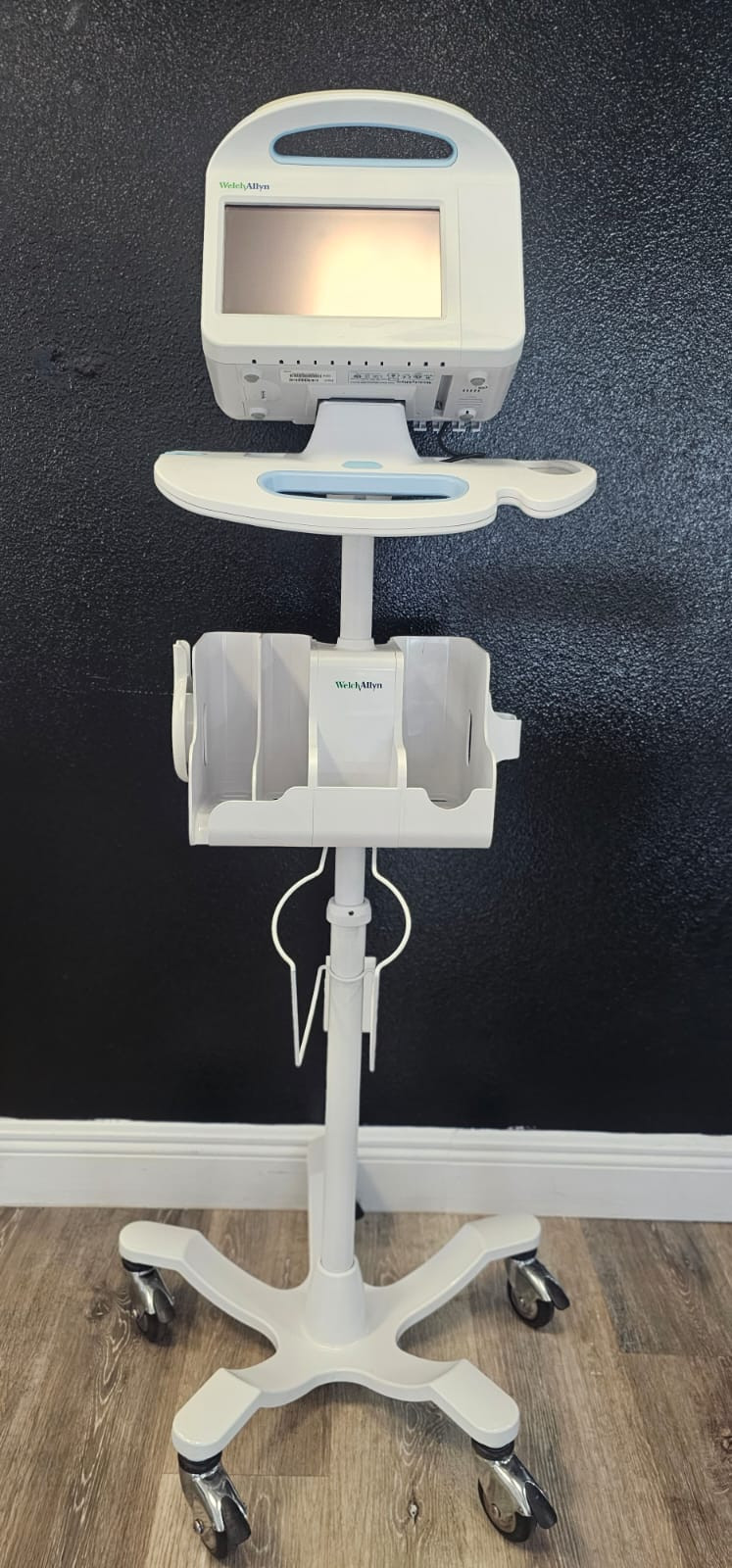 Welch Allyn Mobile Stand 4800-60 / 4900-60 for Vital Signs Monitor ...