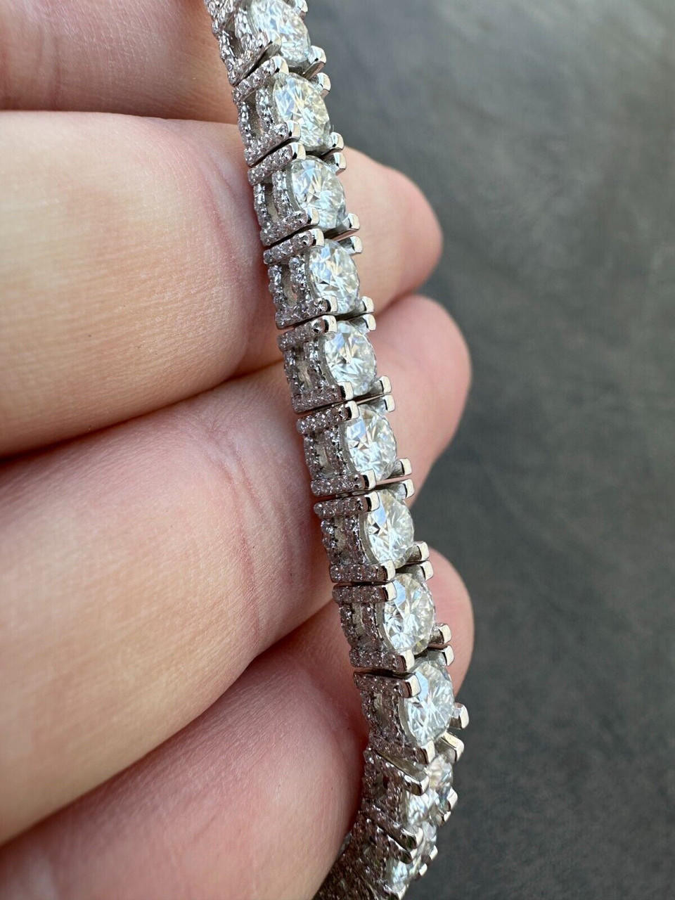 Harlembling bracelet store