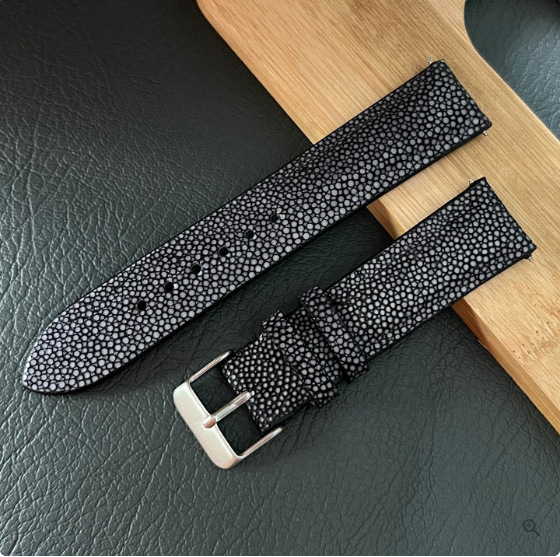 Inverted Pilot Watch with Black Stingray Band