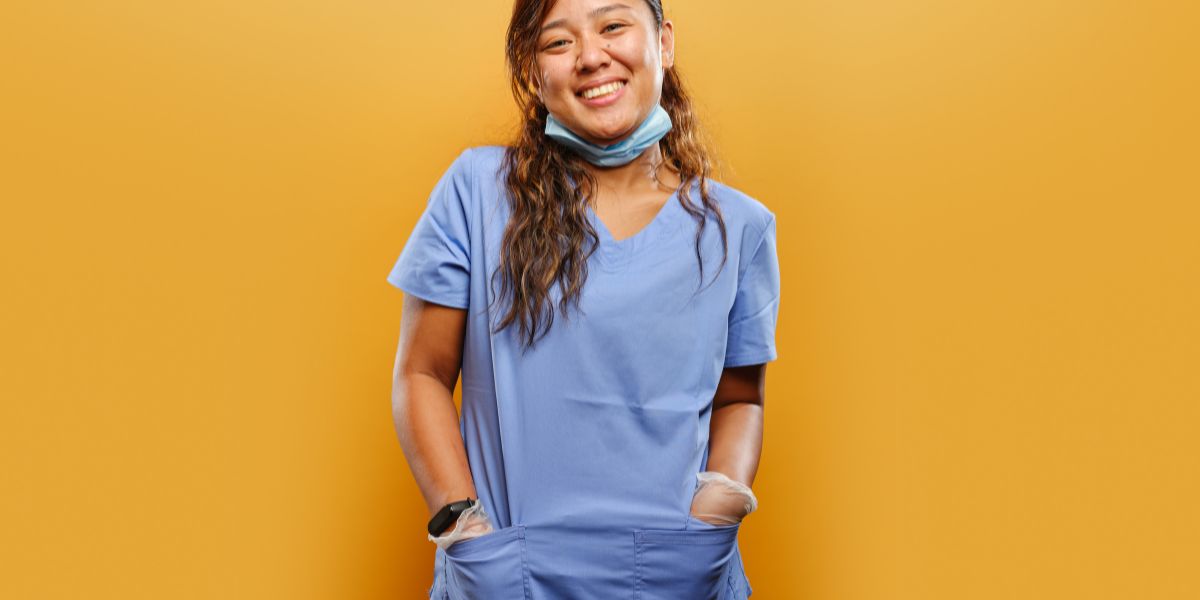 Paper Scrubs vs. Traditional Scrubs: A Comparative Analysis for Modern ...