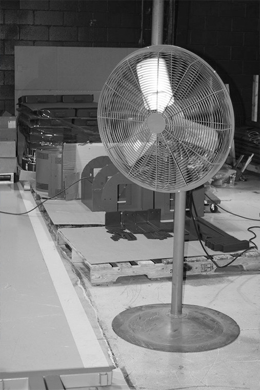24" Cage Fan - Pedestal Fan