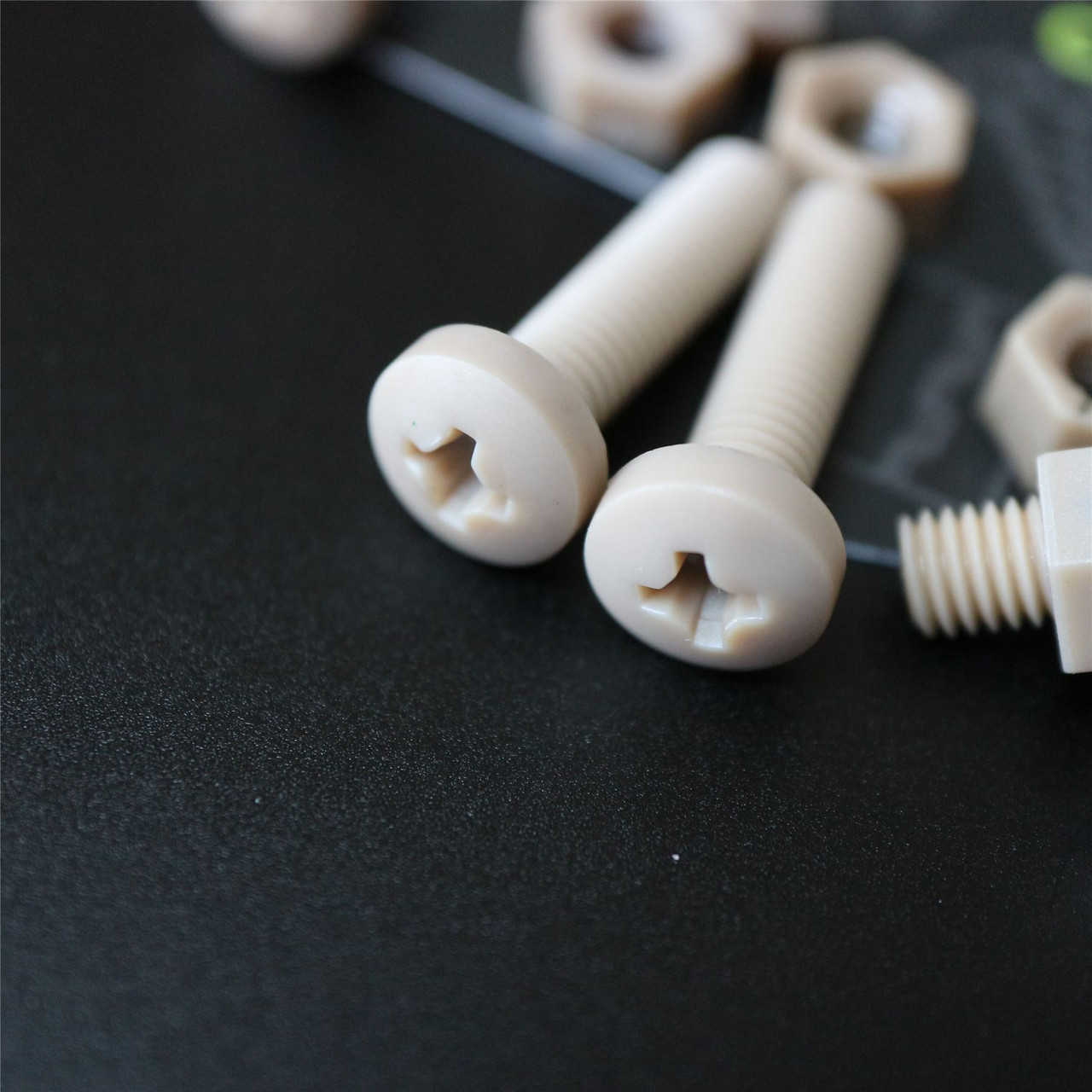 5x PEEK, Pan Head Screw M5 x 20mm, Bolts, Nuts & Washers - Screws