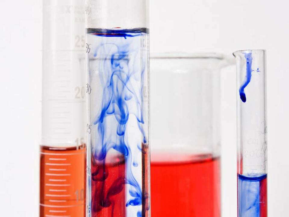 Photoelectric analog reflex sensors detect presence and orientation of ...