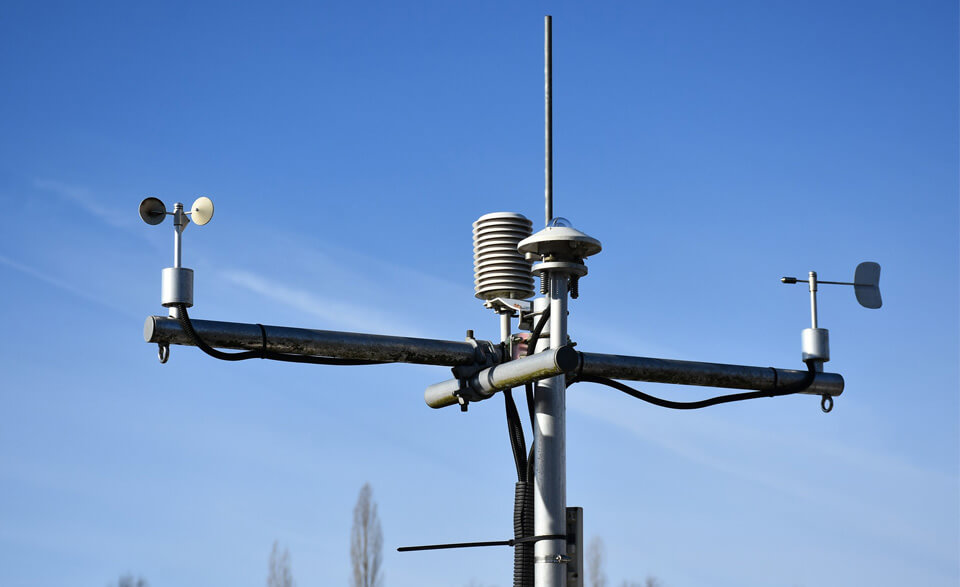 Anemometer: Basics And Fundamentals - Dubai Sensor