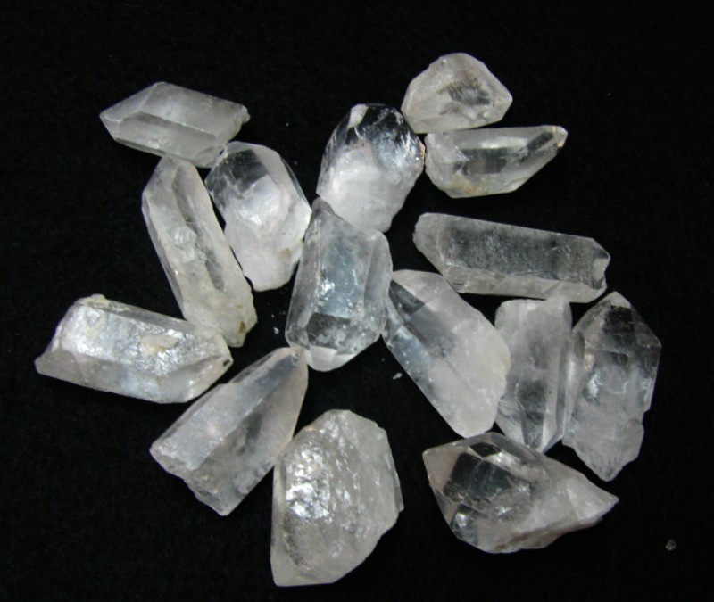 Clear Quartz Single Terminated Points, Amplifies Energy, 5-7 Pieces