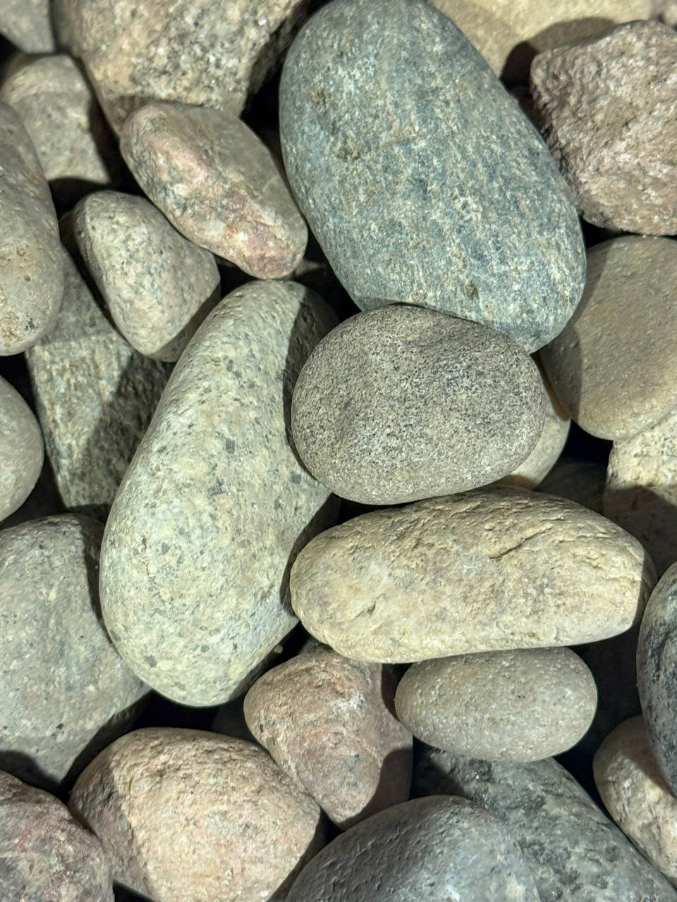 Bagged Rock, Colorado Rock 2"-(50 LB.) - Colonial Gardens