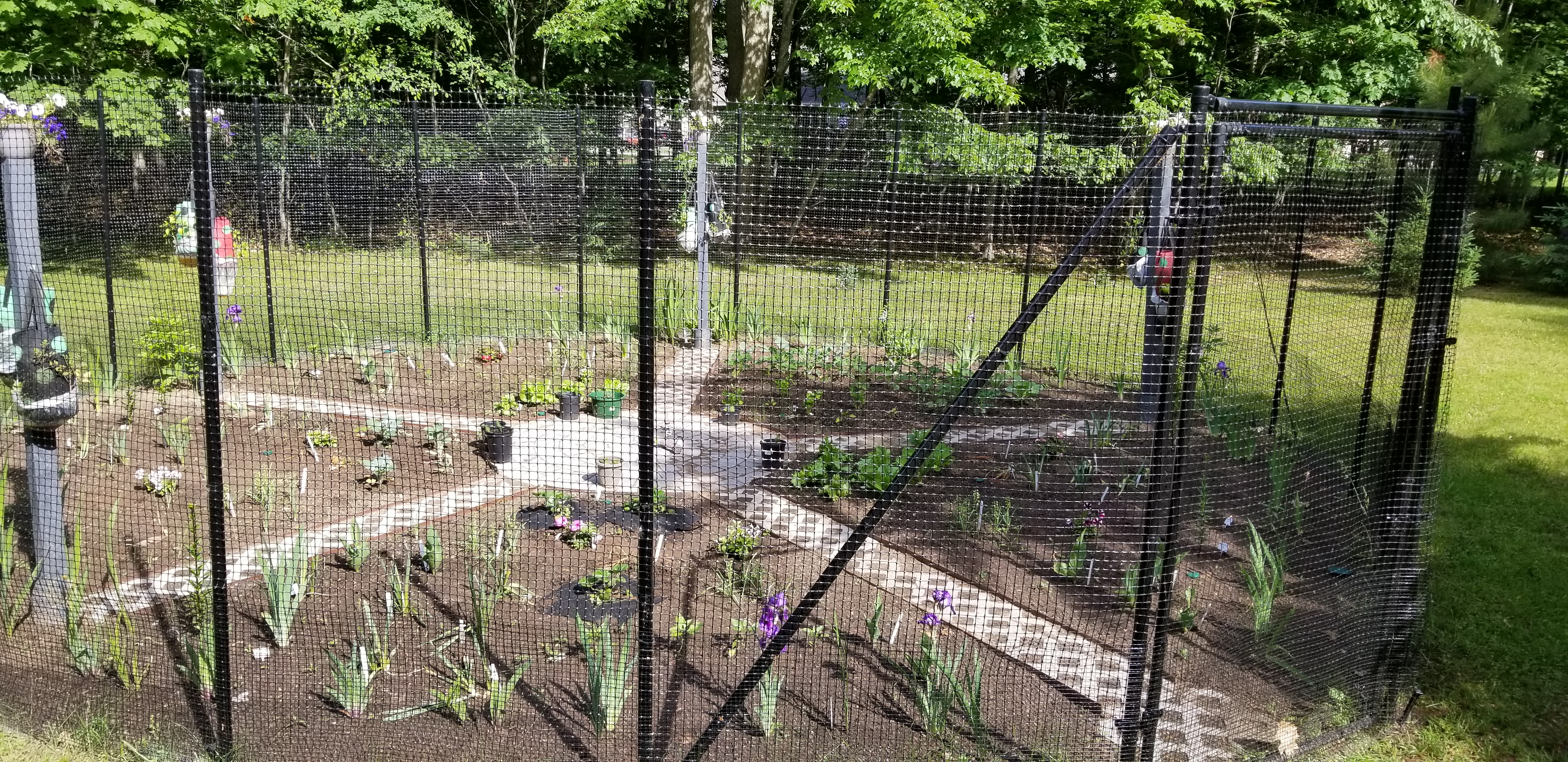 Circular Flower Garden - Pet Playgrounds™ Pet Fence