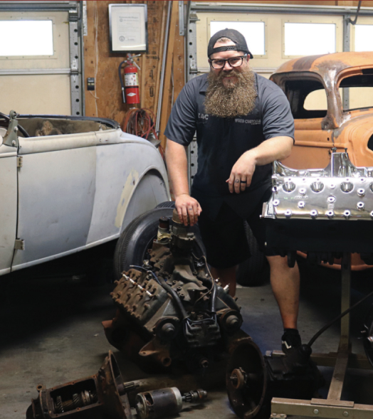 Vintage Auto Garage American Classic Car Truck Parts Store