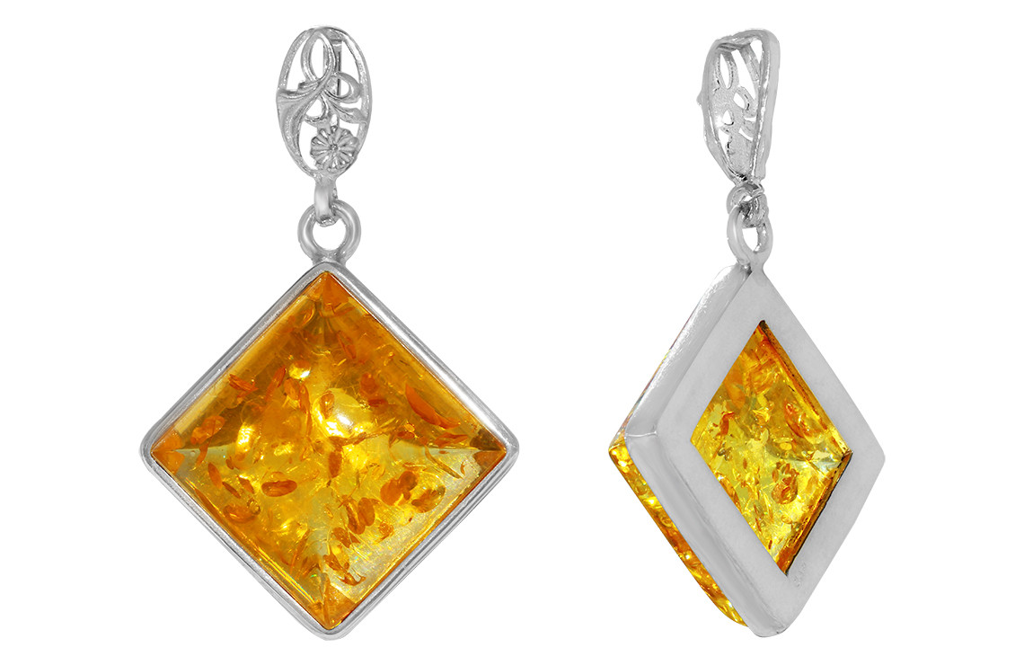 Diamond Shape Pendant 29x33mm 1Pc-Amber