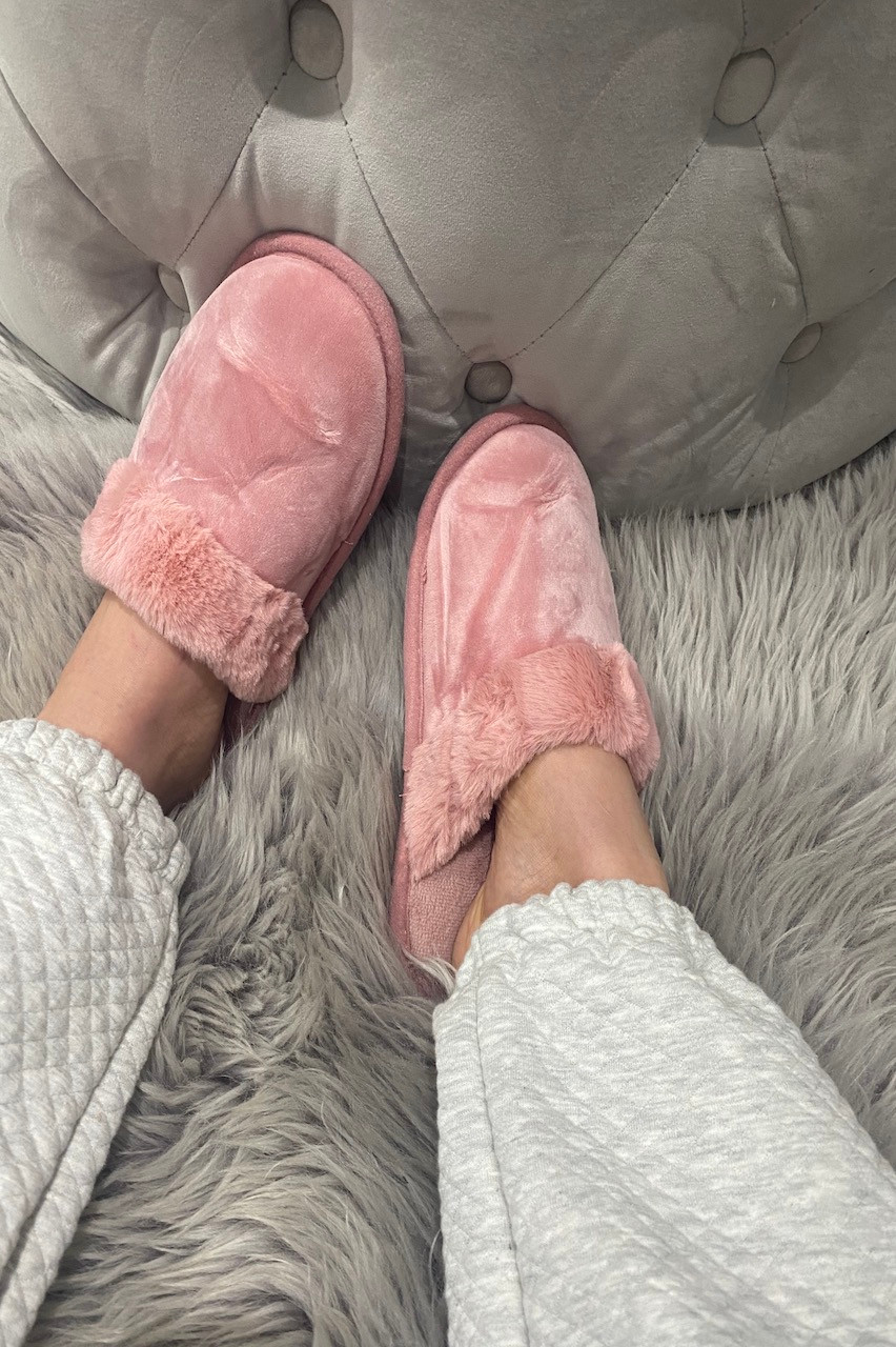 Classic Pink Fluffy Slippers - Want That Trend