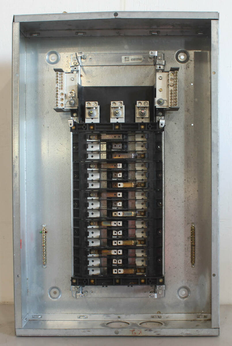 General Electric AQF3301MB Main Lug Panelboard 125A 208Y/120V NEMA: 1 ...