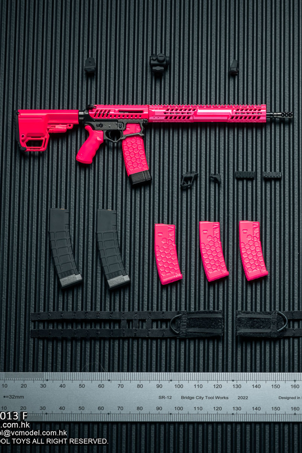 Very Cool 1/6 Dynamic Pink Weapon & Gear Set 01 [VCL-1013F] - EKIA Hobbies