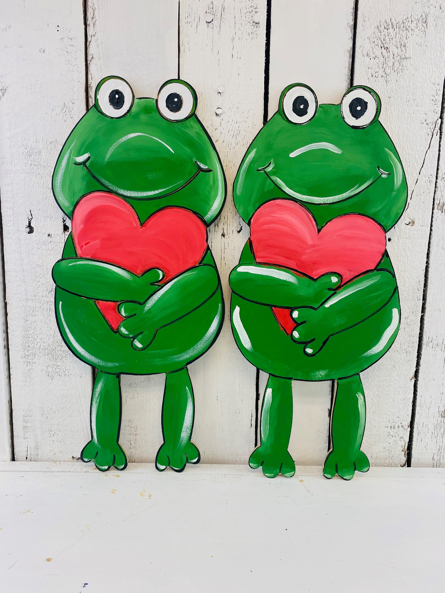 Frog with heart, Unfinished wooden DIY Cutout Craft & Art.