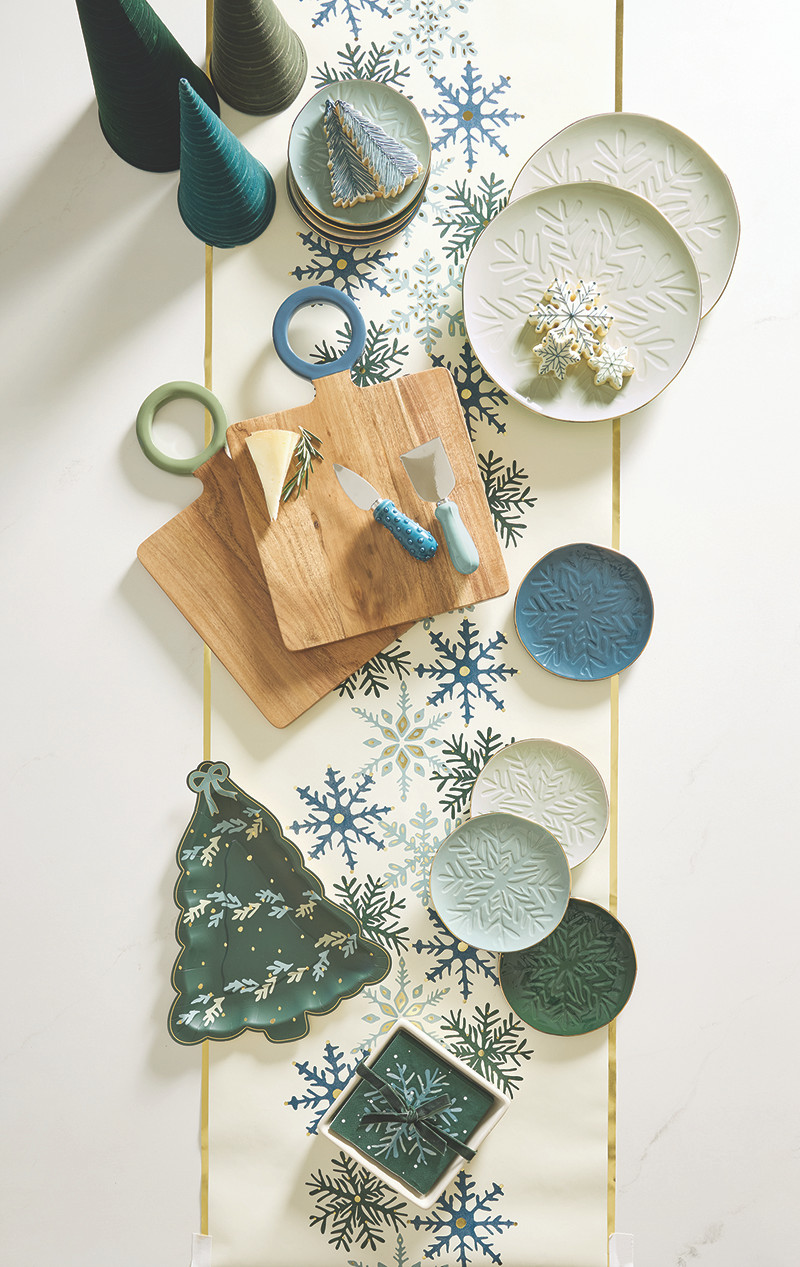 Paper Table Runner - Blue Snowflakes - [Consumer]Santa Barbara Design ...